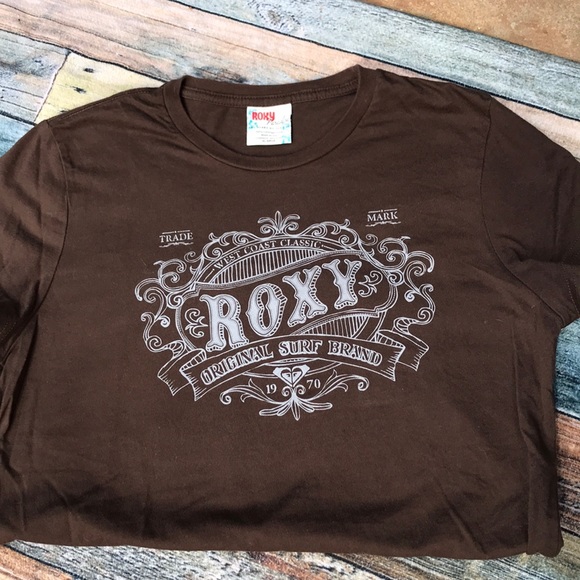 Roxy | Tops | Roxy Brown Tshirt Nwot I Have So Many Other Roxy Vintage ...
